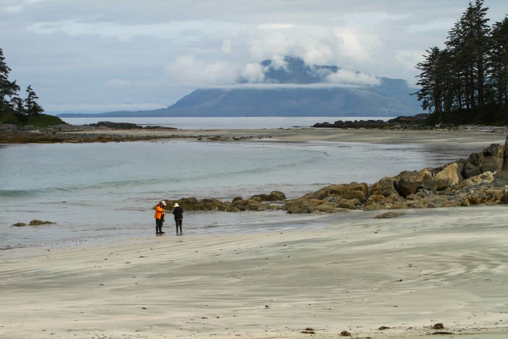 Through wild archipelagos to the First Nations